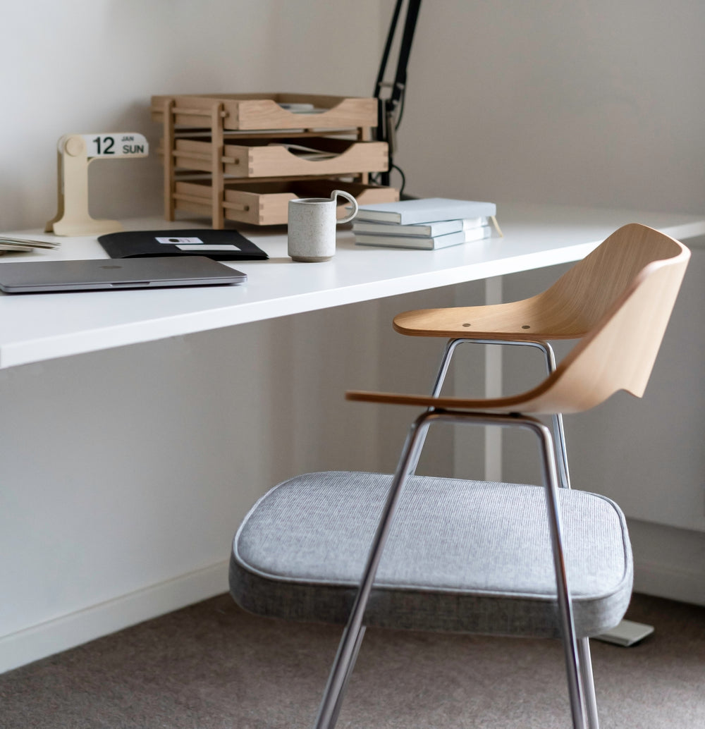 675 Chair | Robin Day Chair | Buy Online at Case Furniture