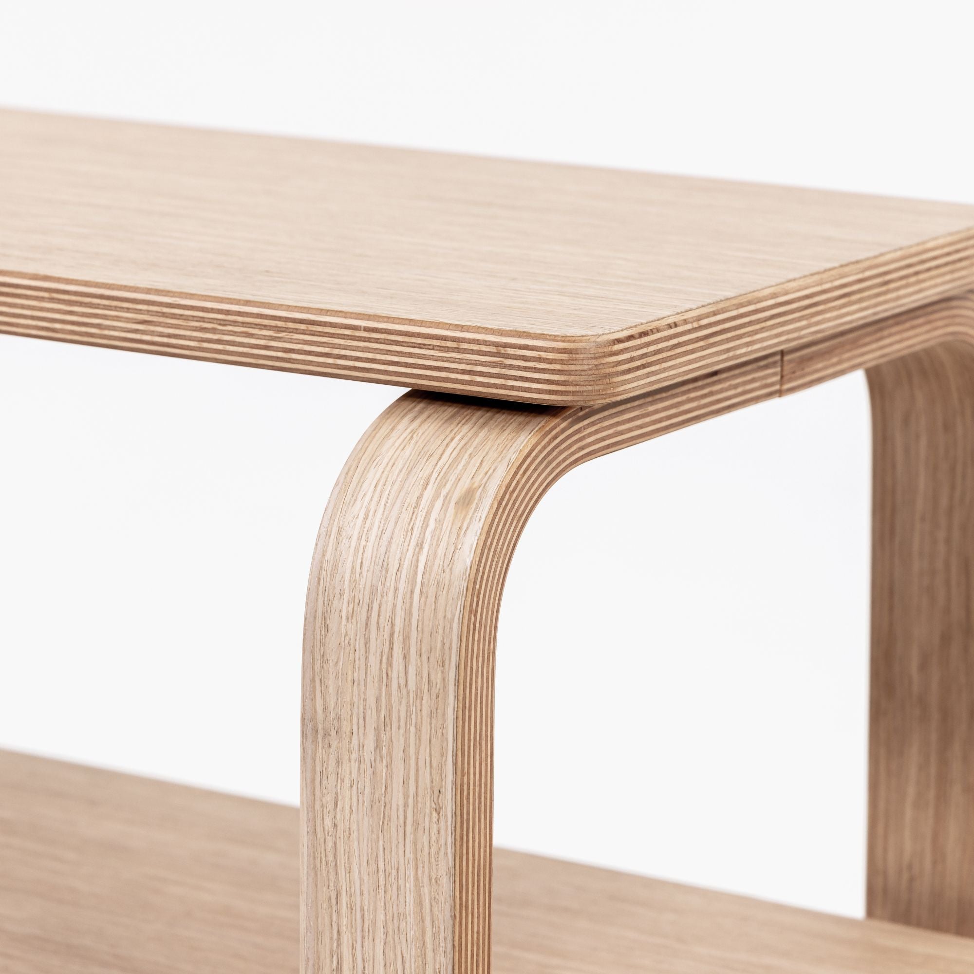Altura Bench – Case Furniture