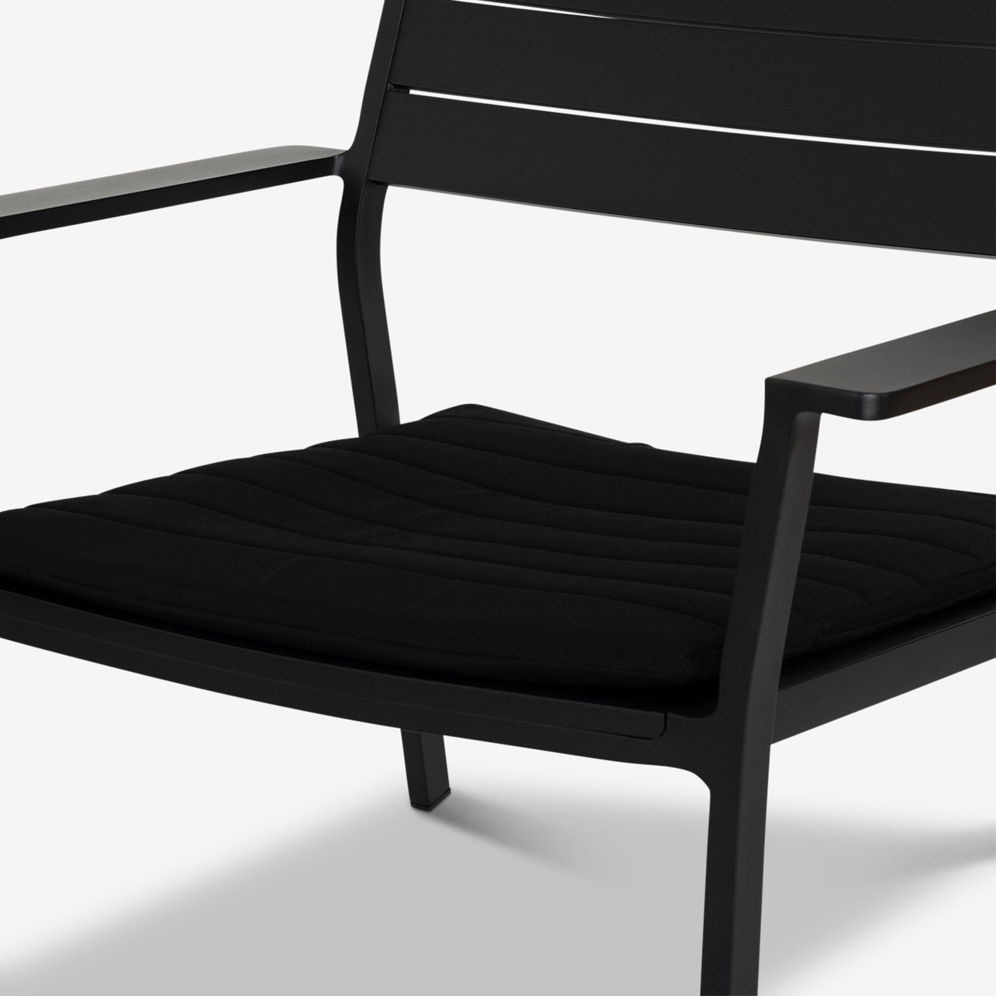 Eos Lounge Chair | Matthew Hilton Outdoor & Garden | Case Furniture